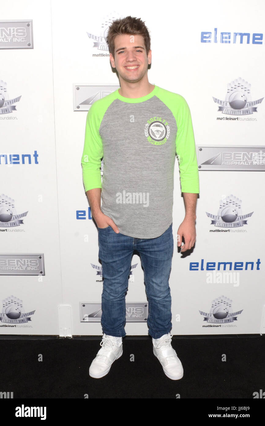 Brandon Tyler Russell attends Matt Leinart Foundation's 9th Annual ...