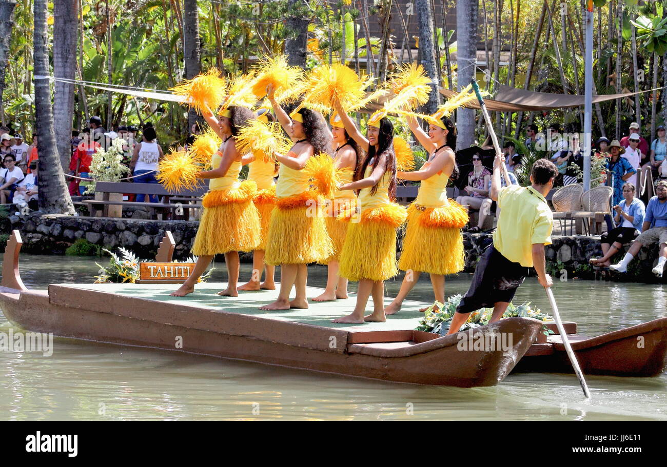 Tahiti dance hi-res stock photography and images - Alamy