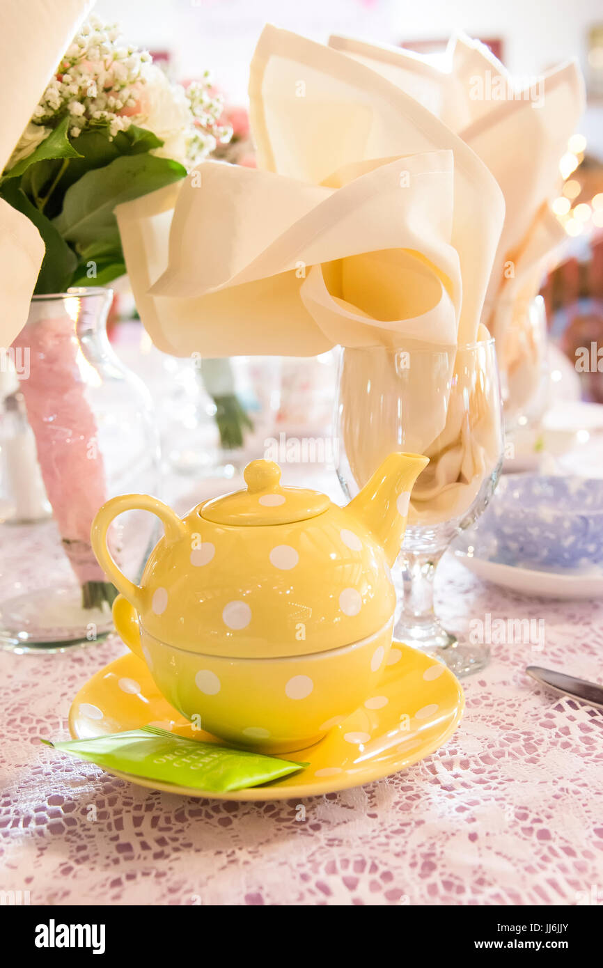 Tea Party Place Setting For Wedding Reception Tables Stock Photo - Alamy