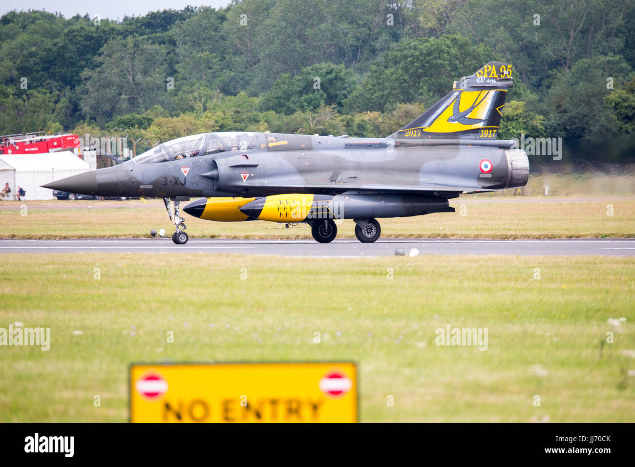 The French Dassault Mirage 2000D displayed its aerobatic routine at ...