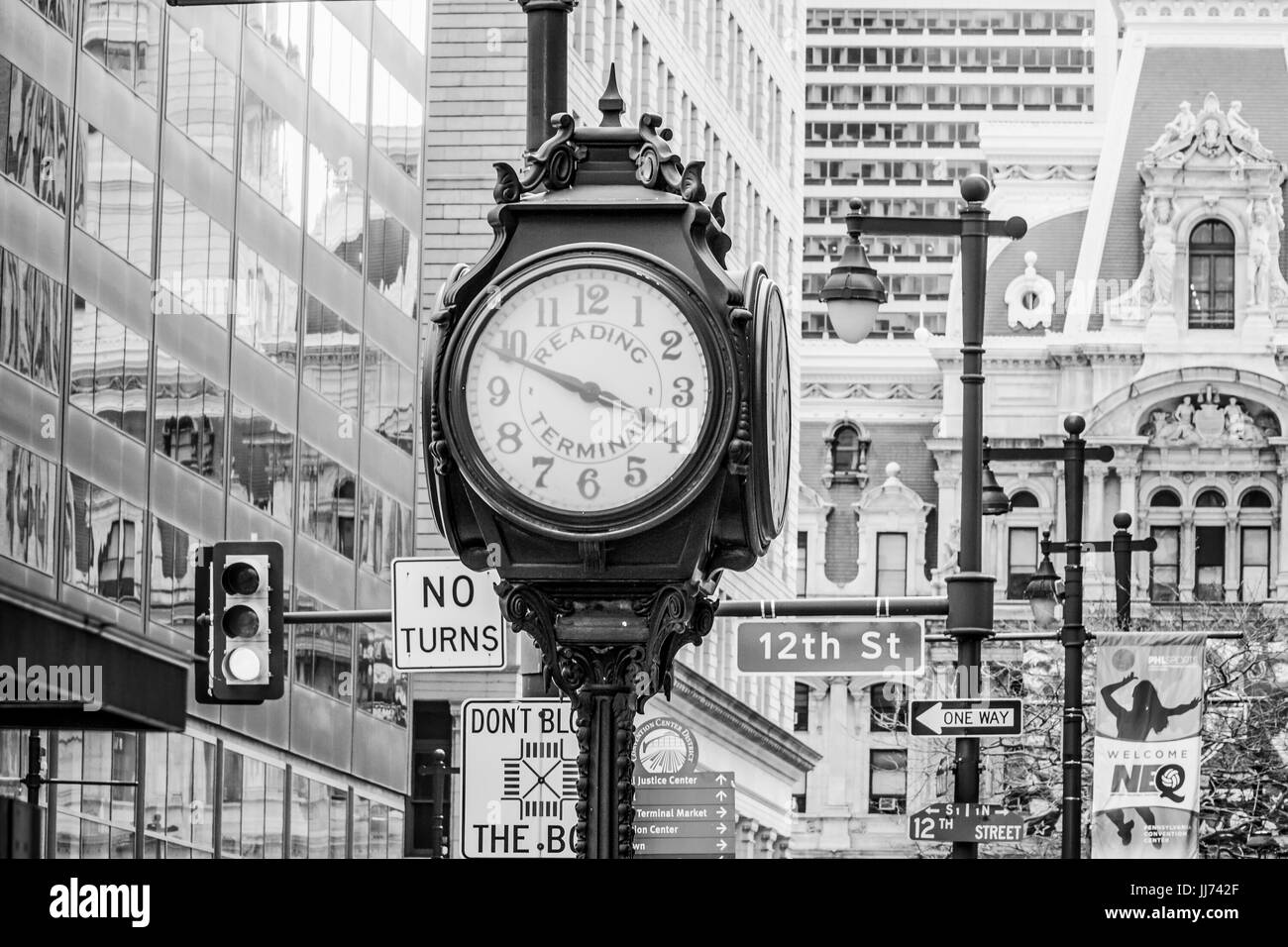 Terminal clock Black and White Stock Photos & Images - Alamy