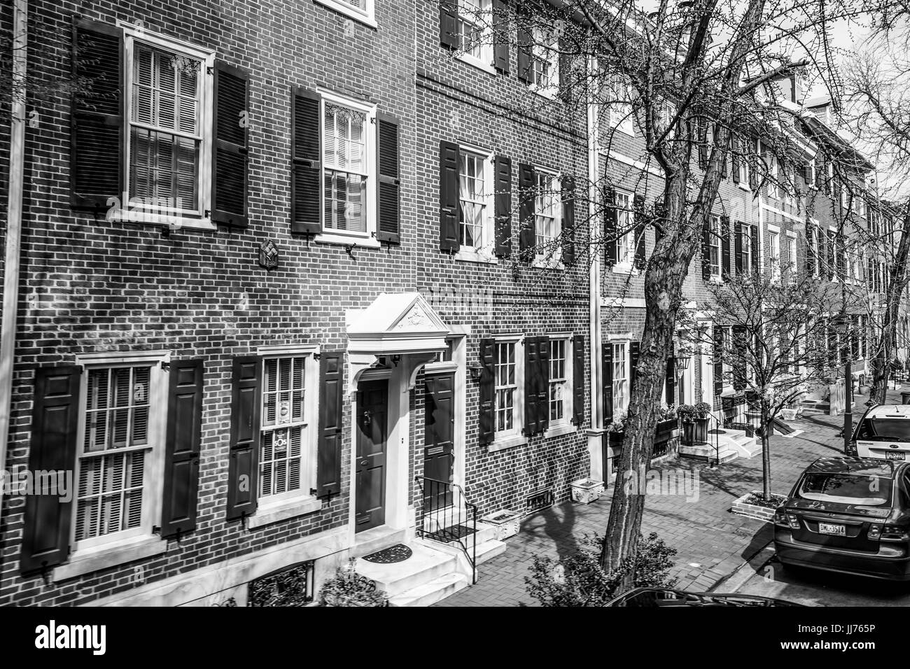 Street view in the historic district of Philadelphia - PHILADELPHIA ...