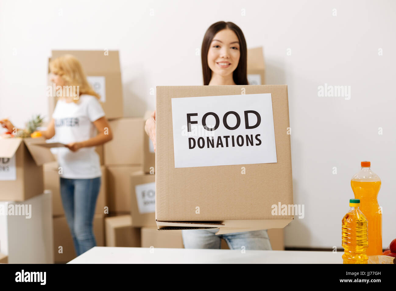 Aid organization hi-res stock photography and images - Alamy