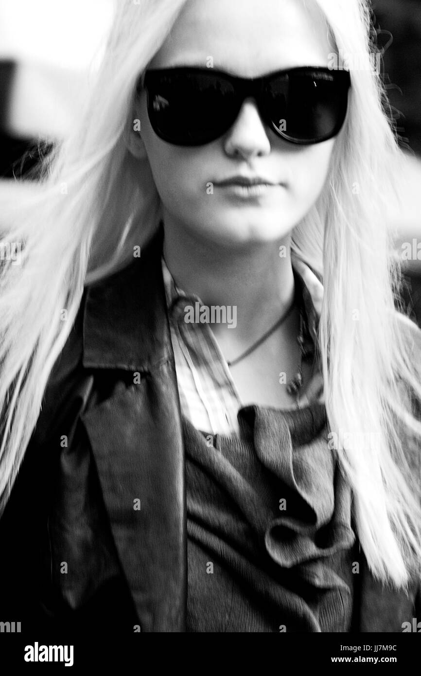 Models fashion Black and White Stock Photos & Images - Alamy