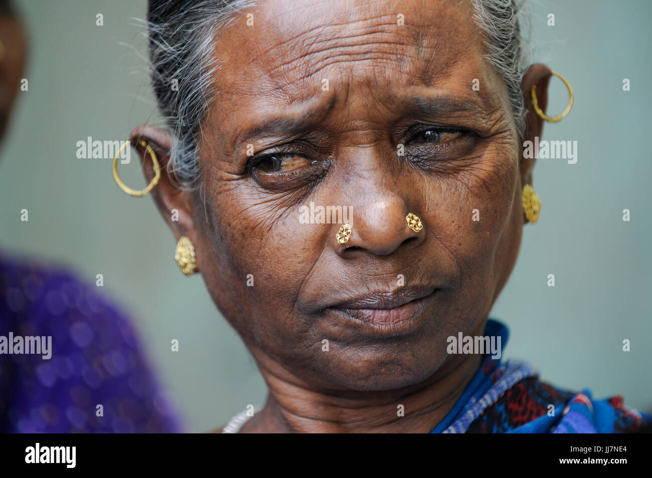 Gond tribe hi-res stock photography and images - Alamy