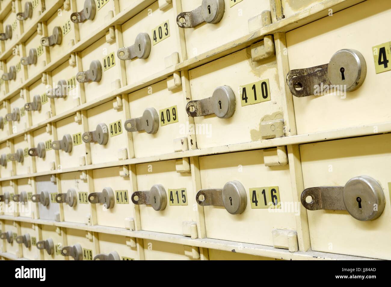 Antique safe deposit box hi-res stock photography and images - Alamy