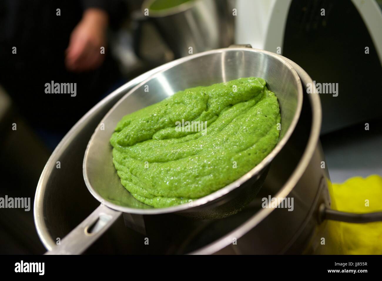 Preparation of vegetables pureed in a restaurant Stock Photo - Alamy