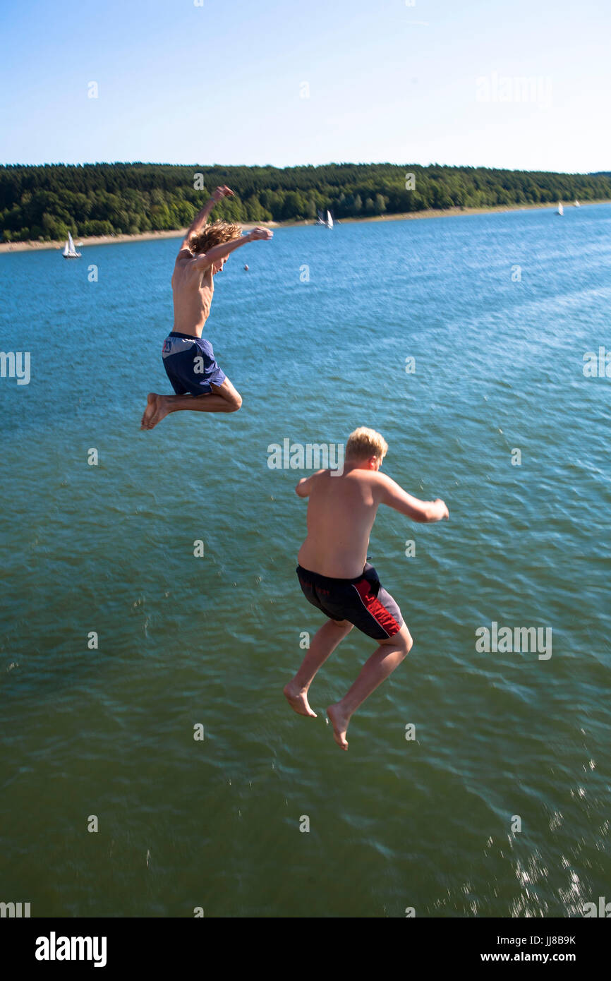 Springen hi-res stock photography and images - Alamy