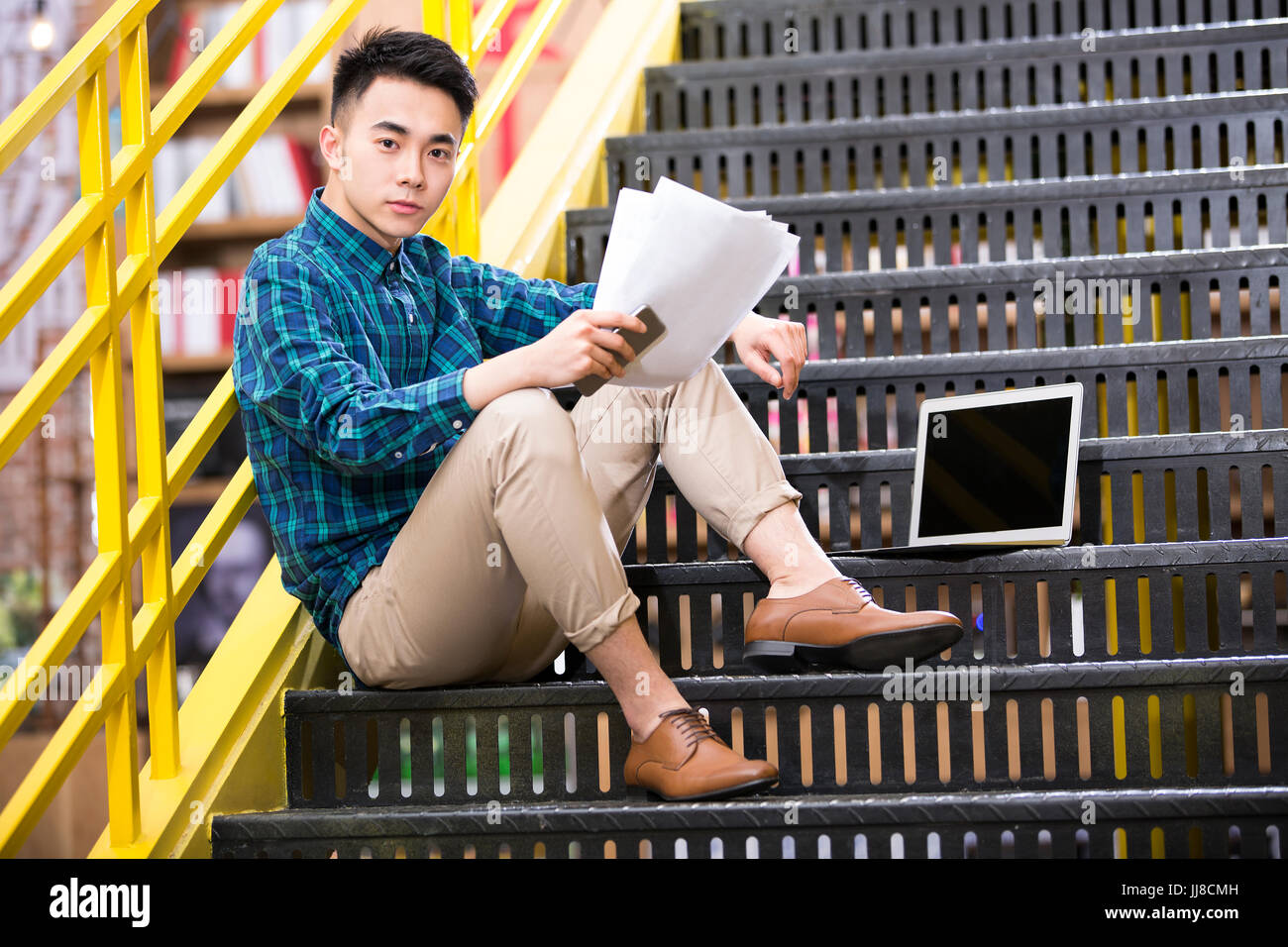 Indian men at work hi-res stock photography and images - Alamy