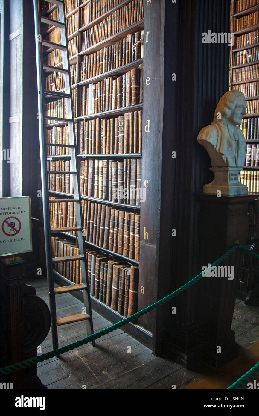 Trinity College Dublin Library High Resolution Stock Photography and ...