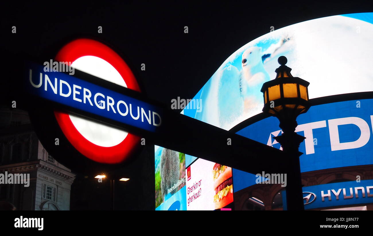 London, UK - 28 December, 2012: London Underground Sign at Piccadilly ...