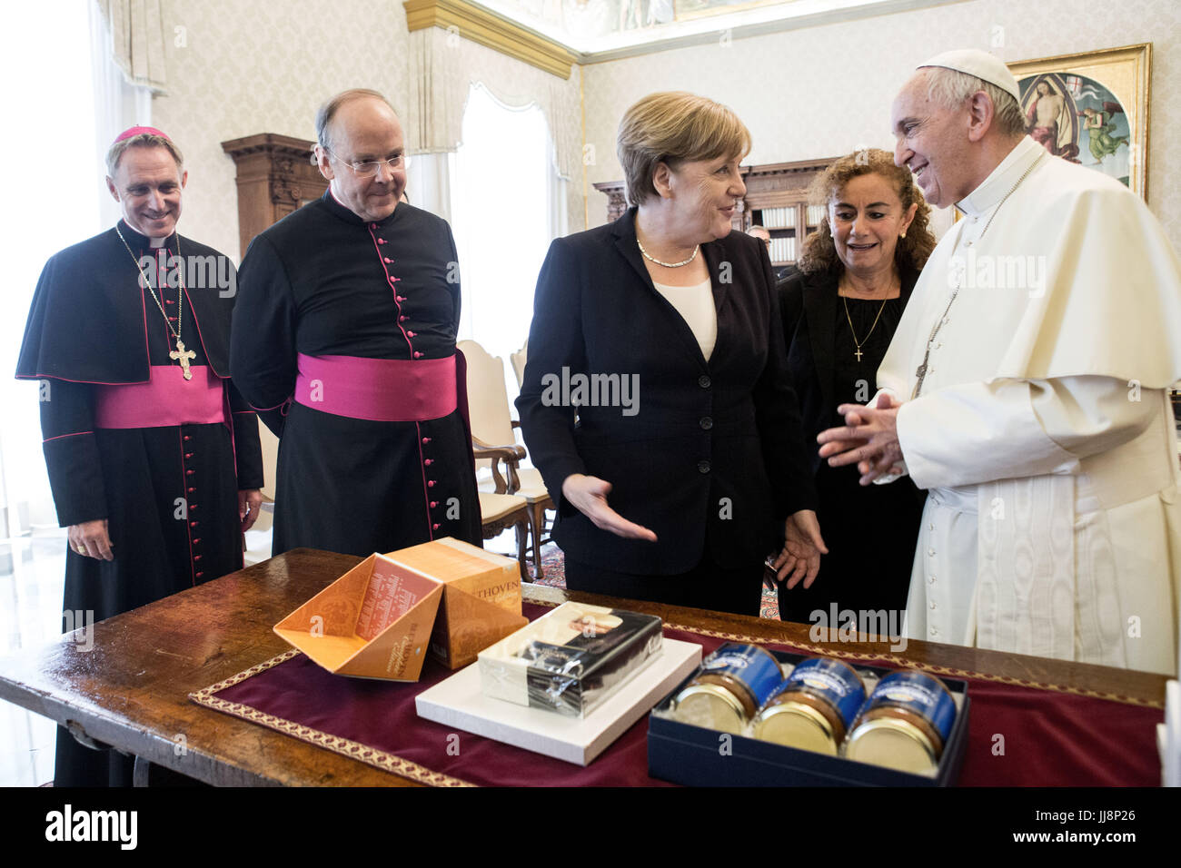 Angela Merkels visits Pope Francis at the Vatican Featuring: Angela ...