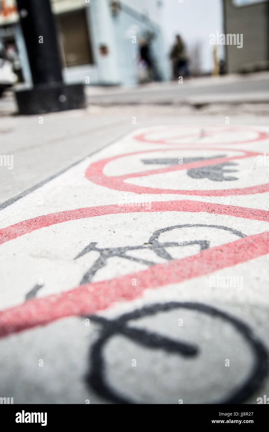 Pavement sign hi-res stock photography and images - Alamy