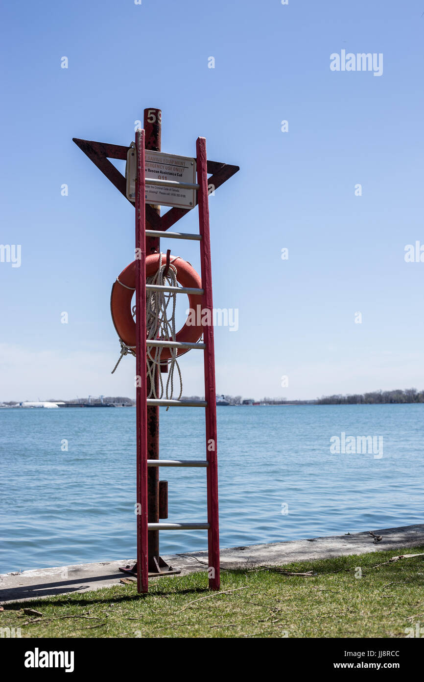 Position of lifeguard hi-res stock photography and images - Alamy