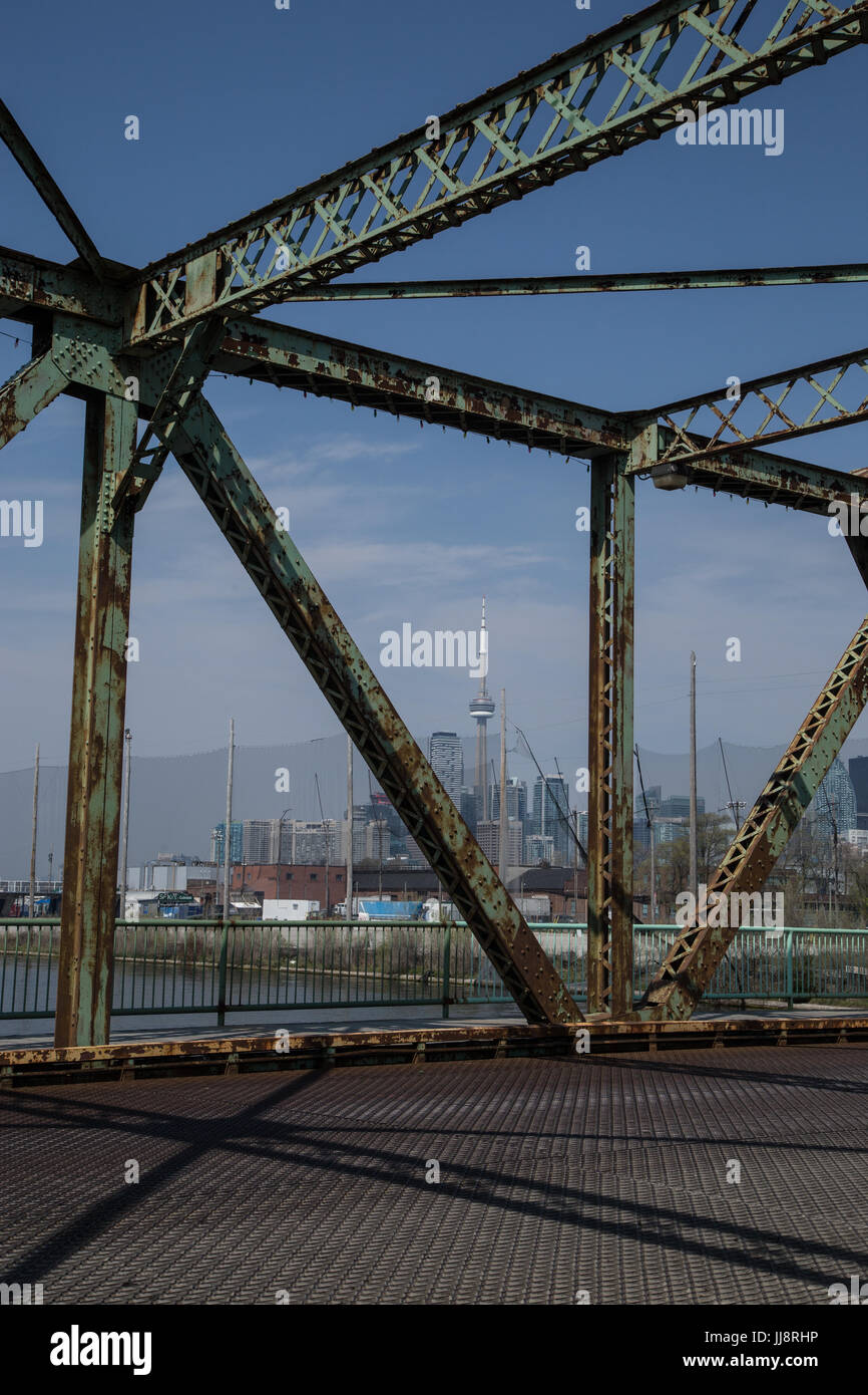 Cn bridge hi-res stock photography and images - Alamy