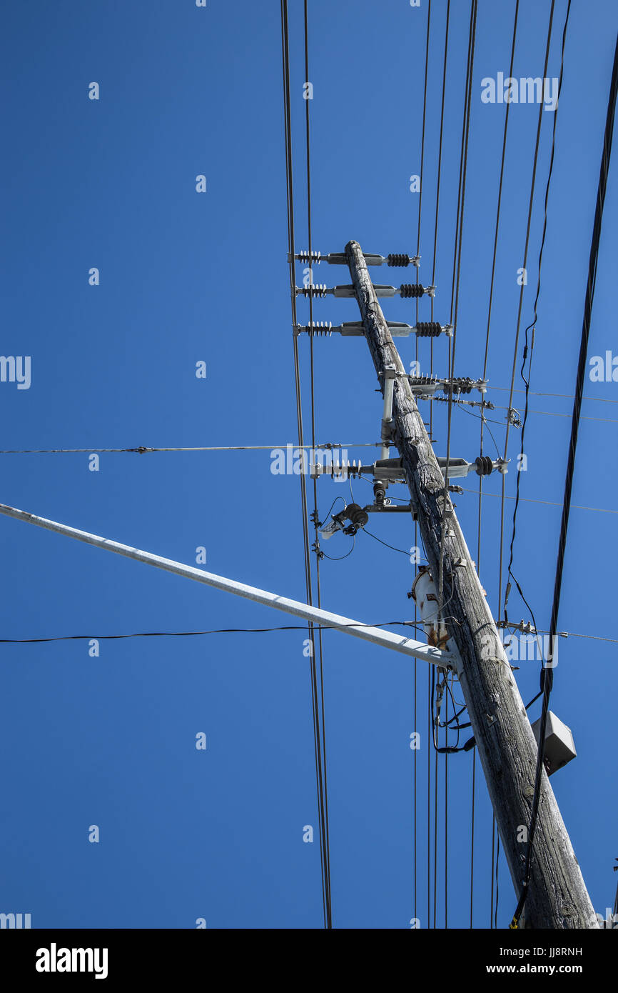 Power lines and cables hi-res stock photography and images - Alamy