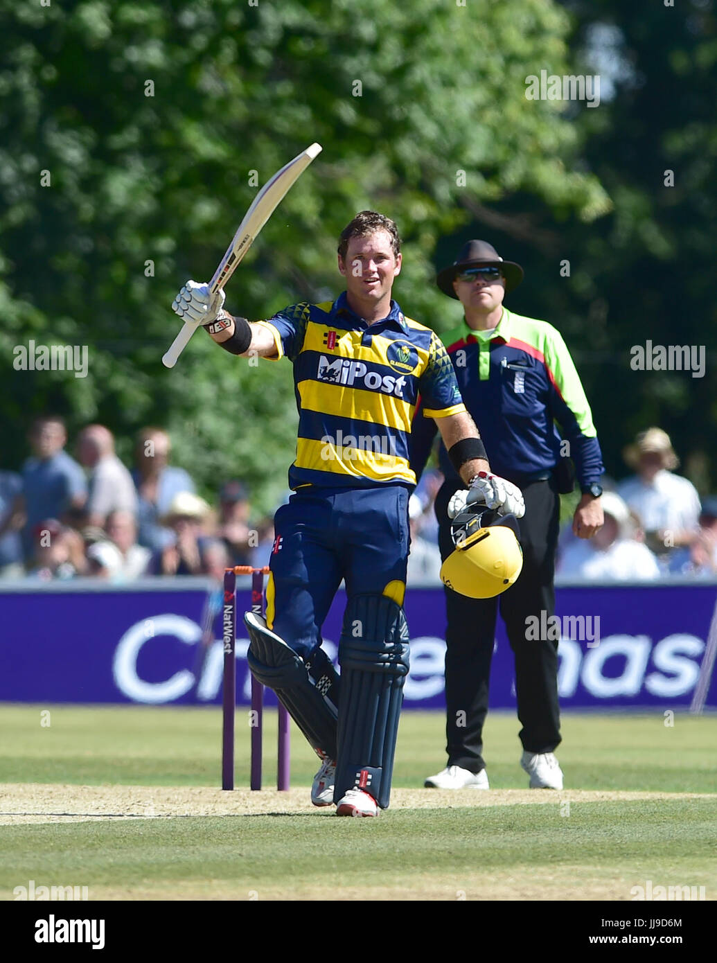 Colin ingram cricketer hi-res stock photography and images - Alamy