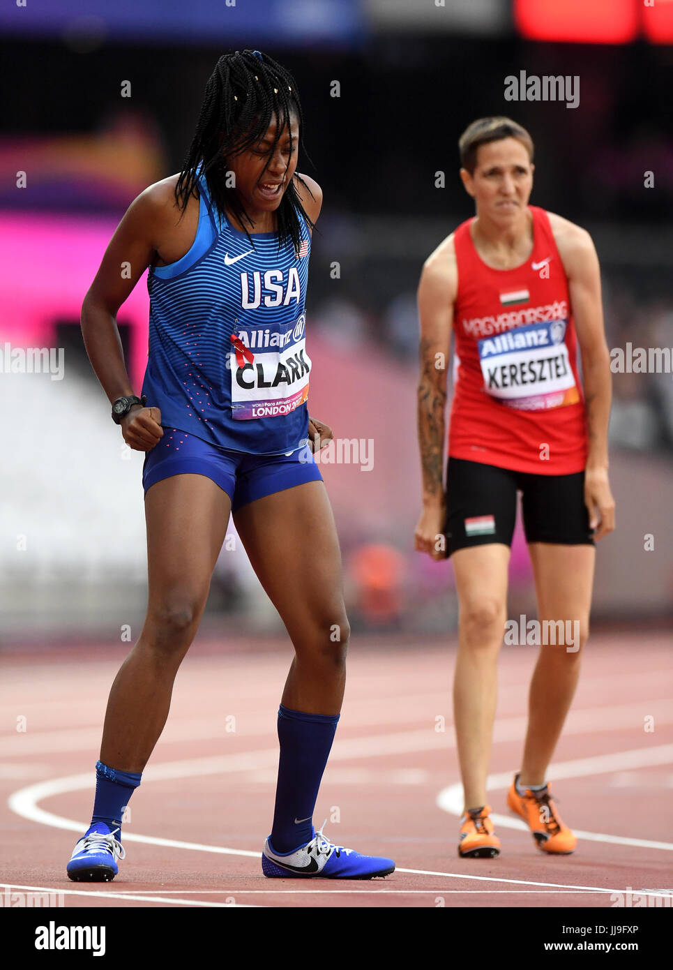 USA's Breanna Clark (left) sets a new World Record in the Women's 400m ...