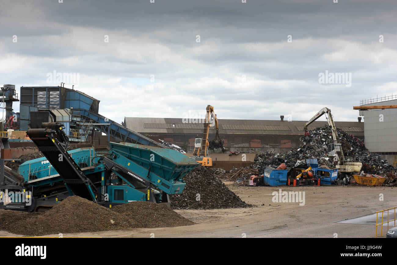 Sims metal management hi-res stock photography and images - Alamy