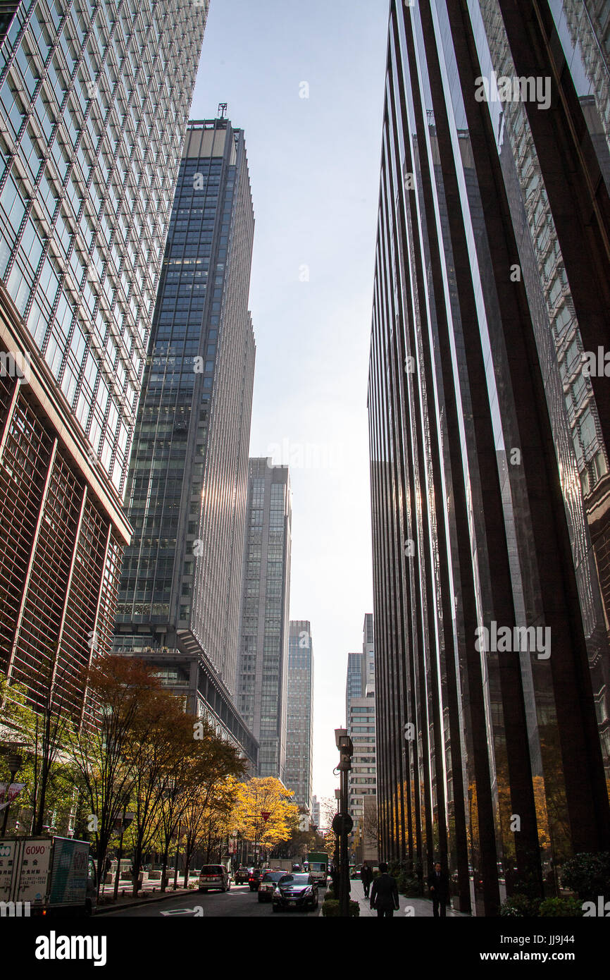 Bank of tokyo mitsubishi offices hi-res stock photography and images ...