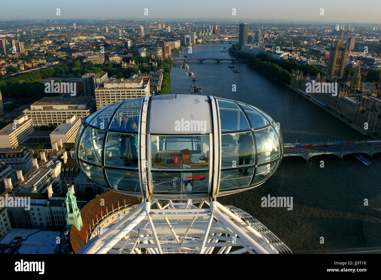 London eye cabin hi-res stock photography and images - Alamy