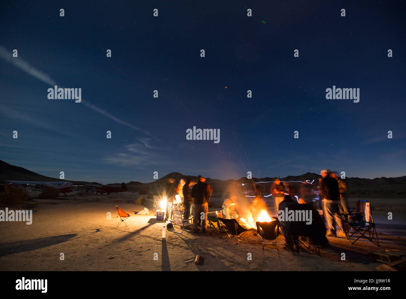 Gathering around the campfire hi-res stock photography and images - Alamy