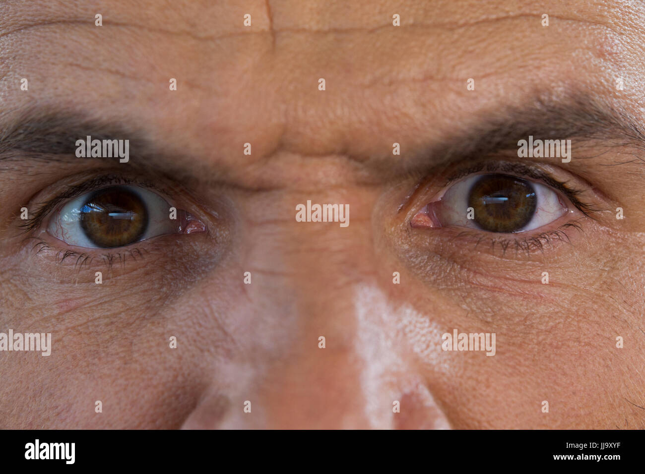 Angry eyes man hi-res stock photography and images - Alamy