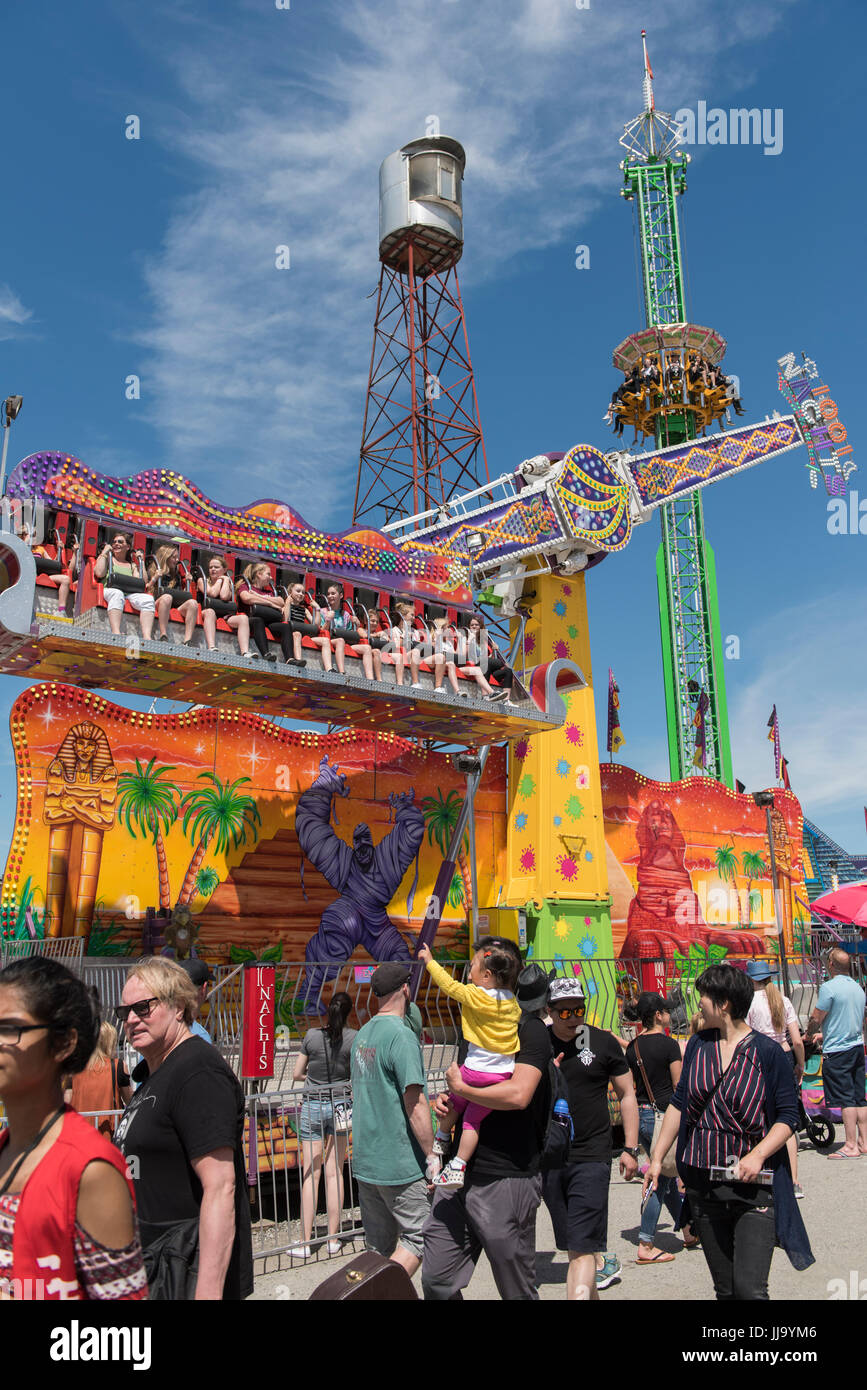 Mechanical rides hi-res stock photography and images - Alamy