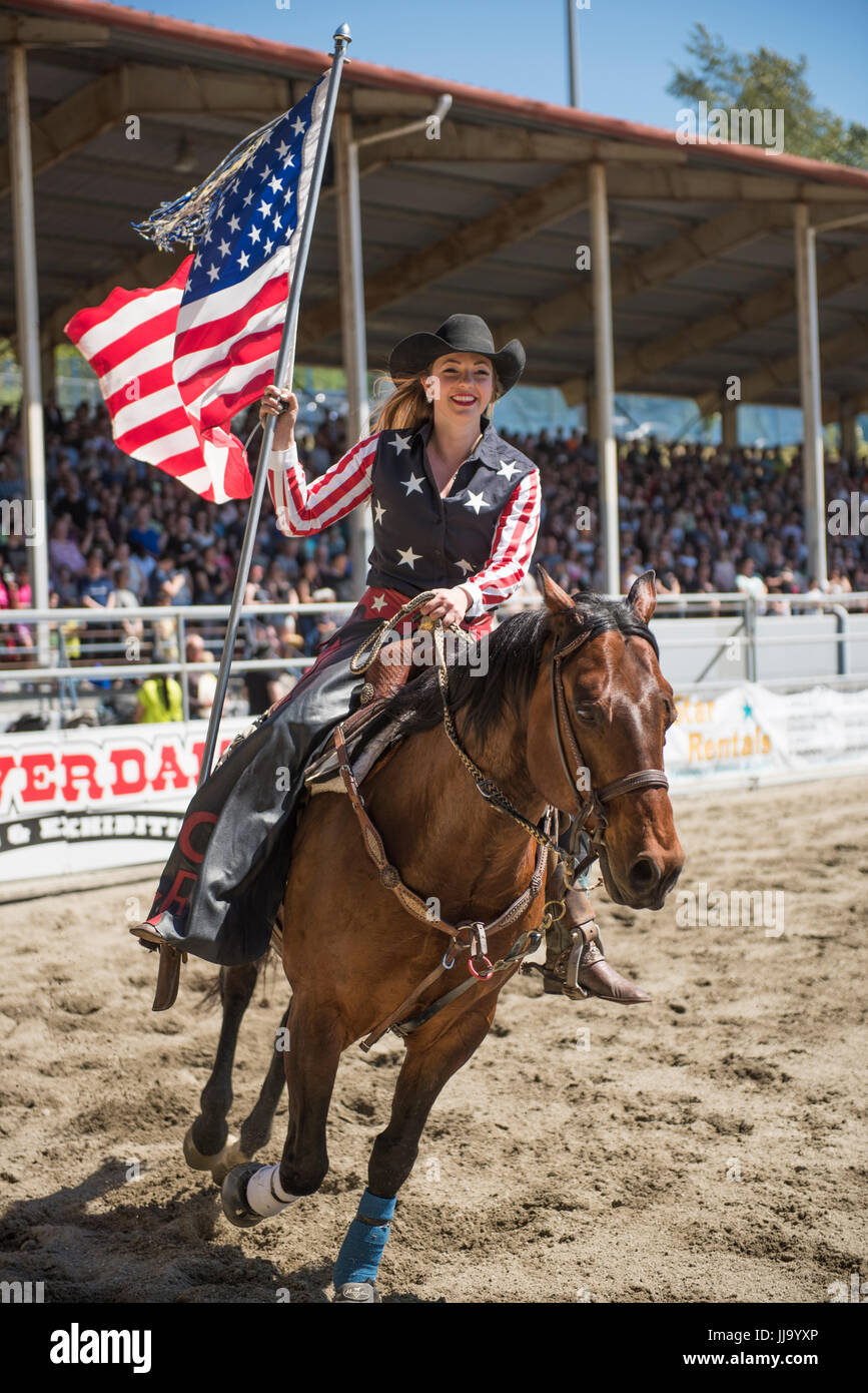 Lady riding a horse hi-res stock photography and images - Alamy