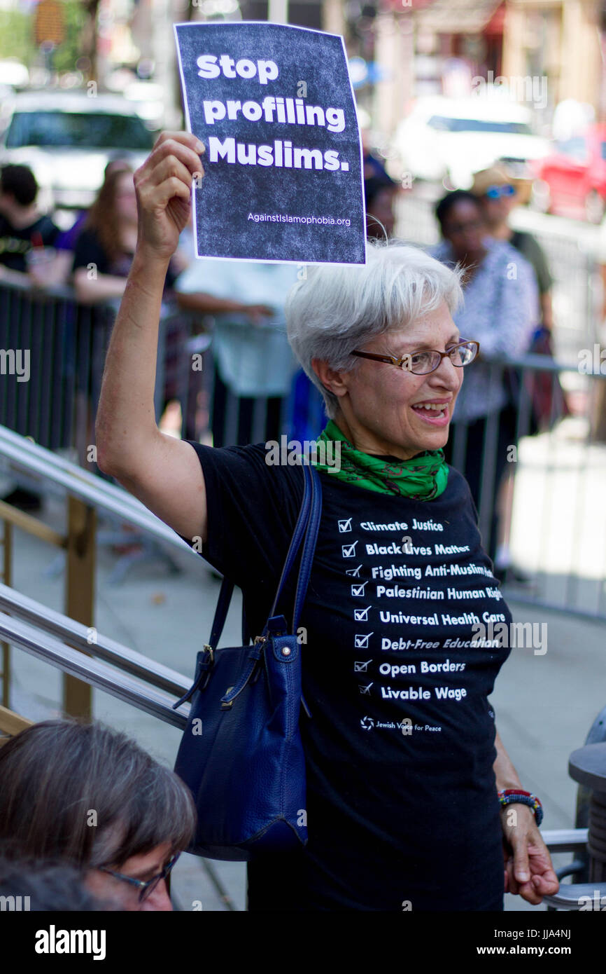 Disability protest hi-res stock photography and images - Alamy