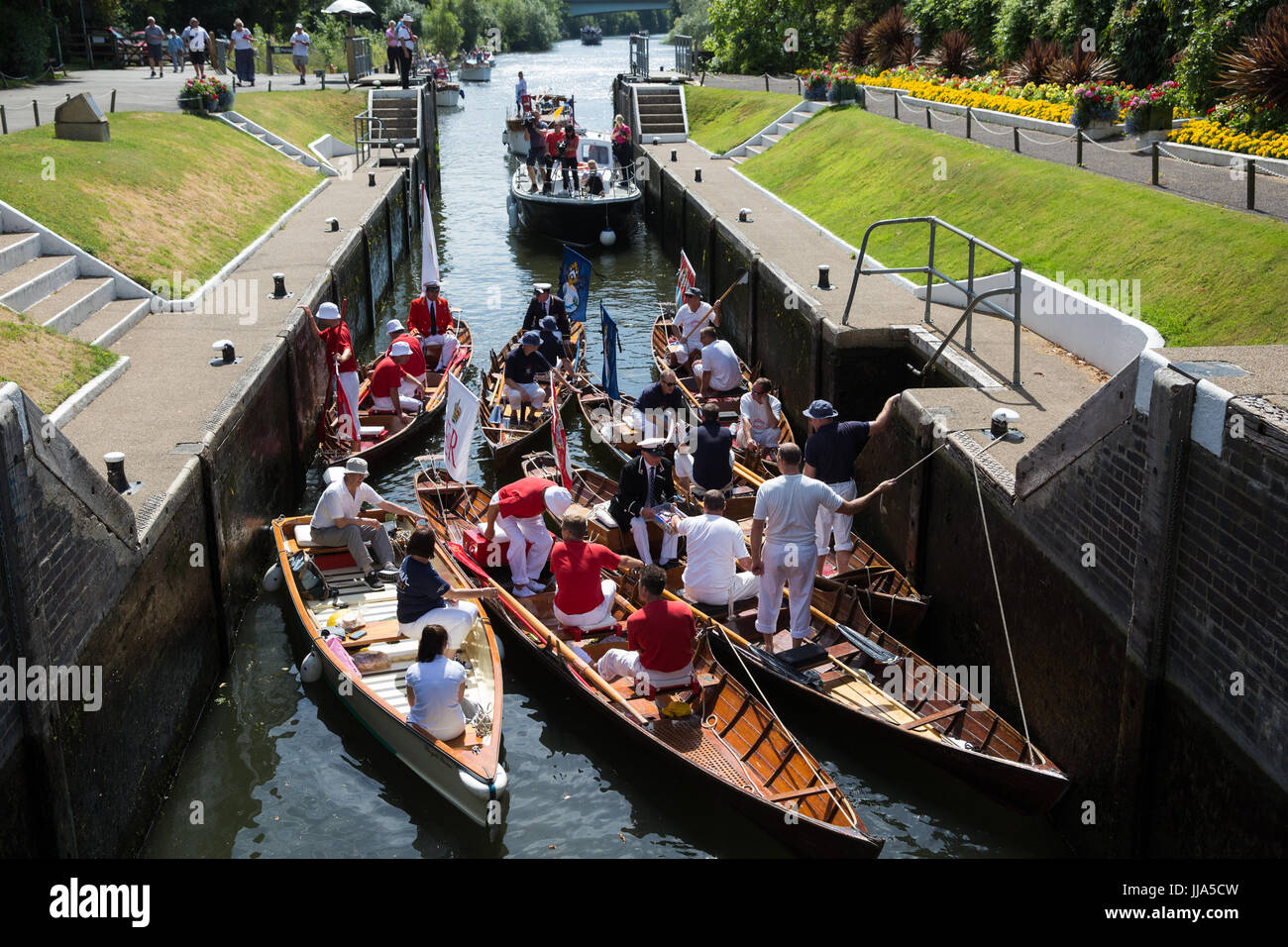 Bray Lock, UK. 18th July, 2017. Swan Uppers, including the Queen's Swan ...