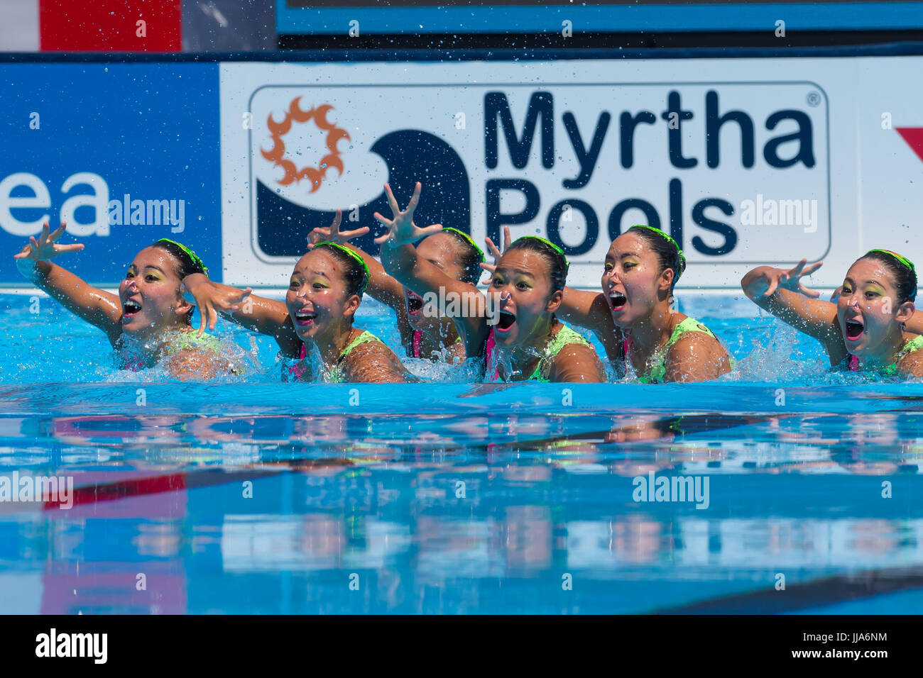 Synchronized swimming japan hi-res stock photography and images - Alamy