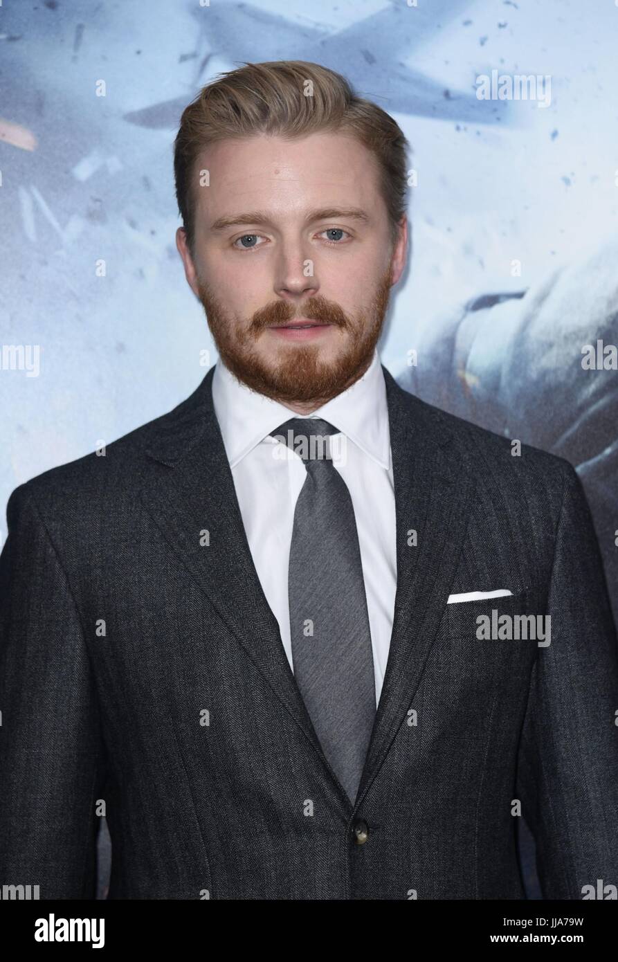 Jack lowden dunkirk hi-res stock photography and images - Alamy