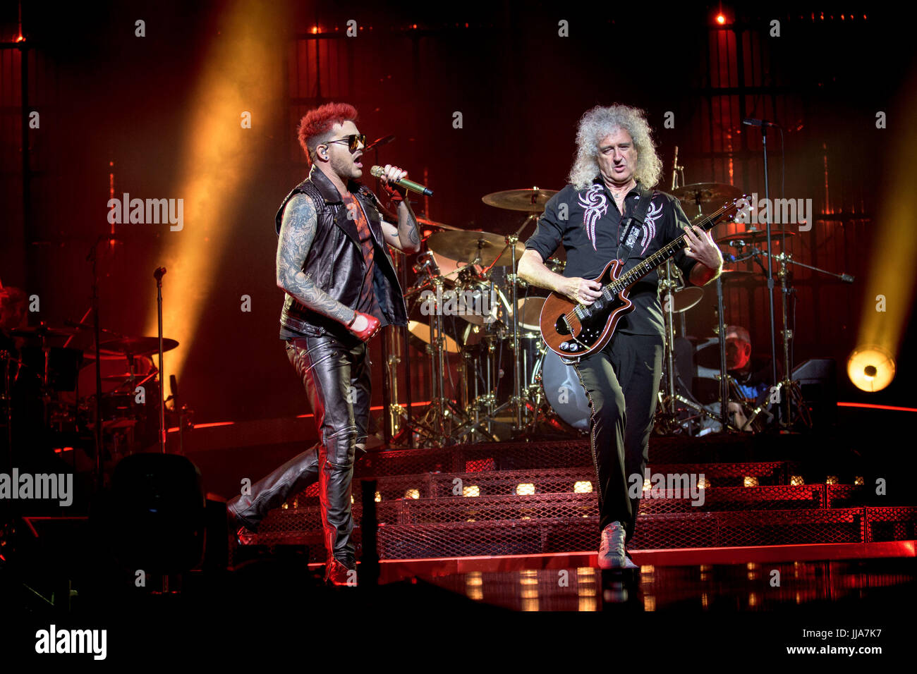 Queen rock legends hi-res stock photography and images - Alamy