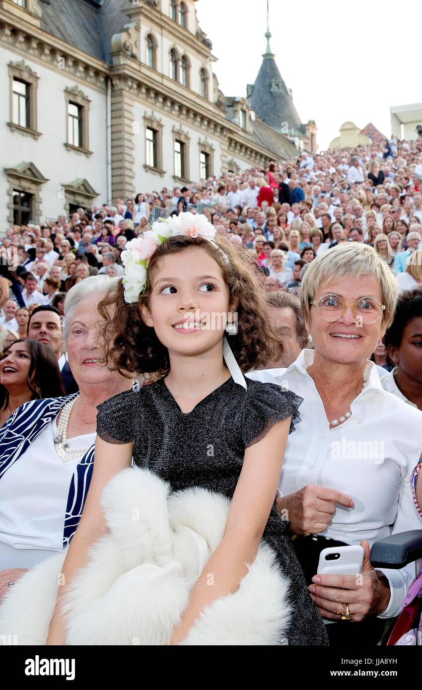Gloria, Princess of Thurn and Taxis and Granddaughter Maya, Countess of ...