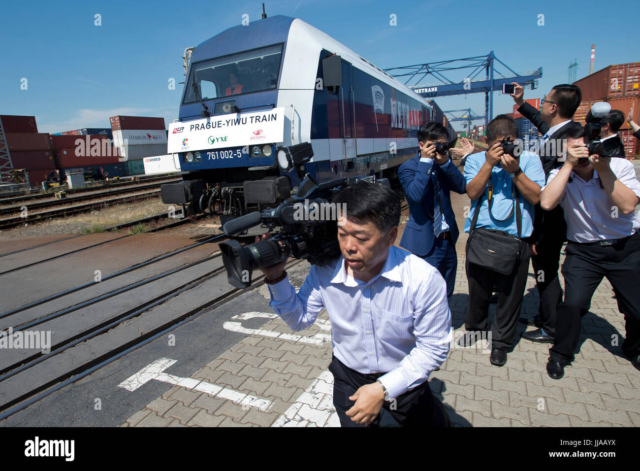 China. 19th July, 2017. A direct freight train from Prague to China was ...