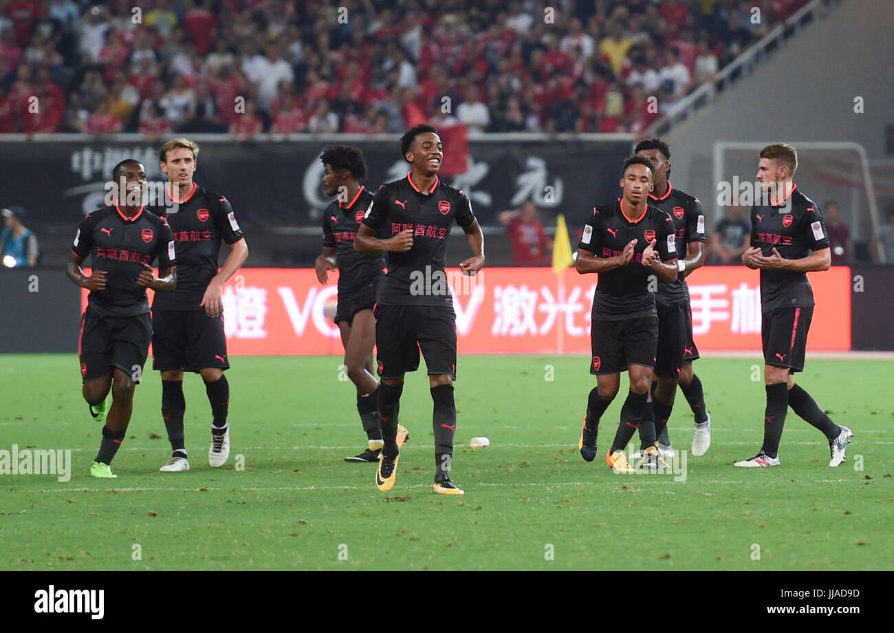 Arsenal celebrate with the cup hi-res stock photography and images - Alamy