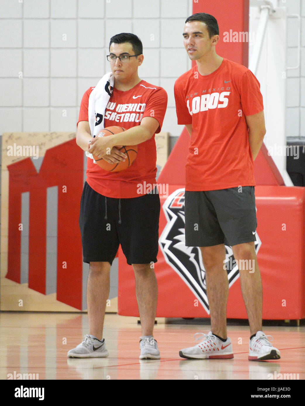 Lobo mens basketball hi-res stock photography and images - Alamy