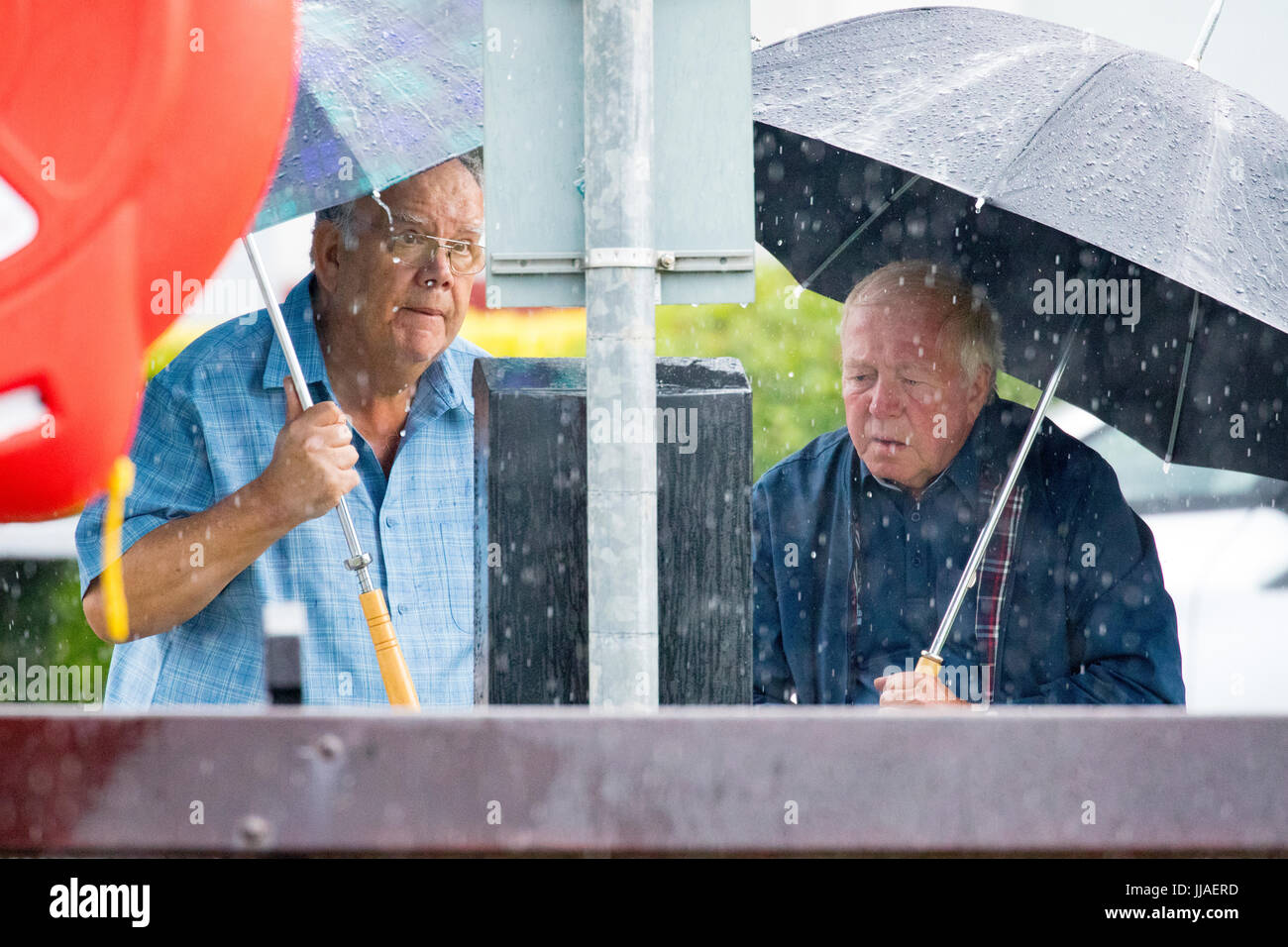 Elderly confused uk hi-res stock photography and images - Alamy