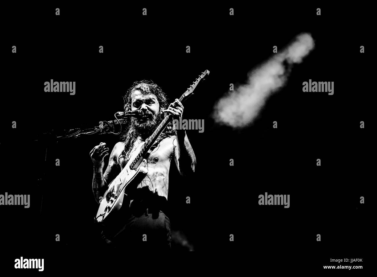 Rock band perform on Black and White Stock Photos & Images - Alamy