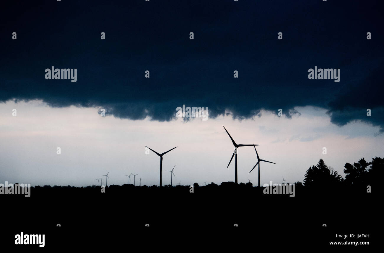 Thunderstorm with squalls and heavy rain hi-res stock photography and ...