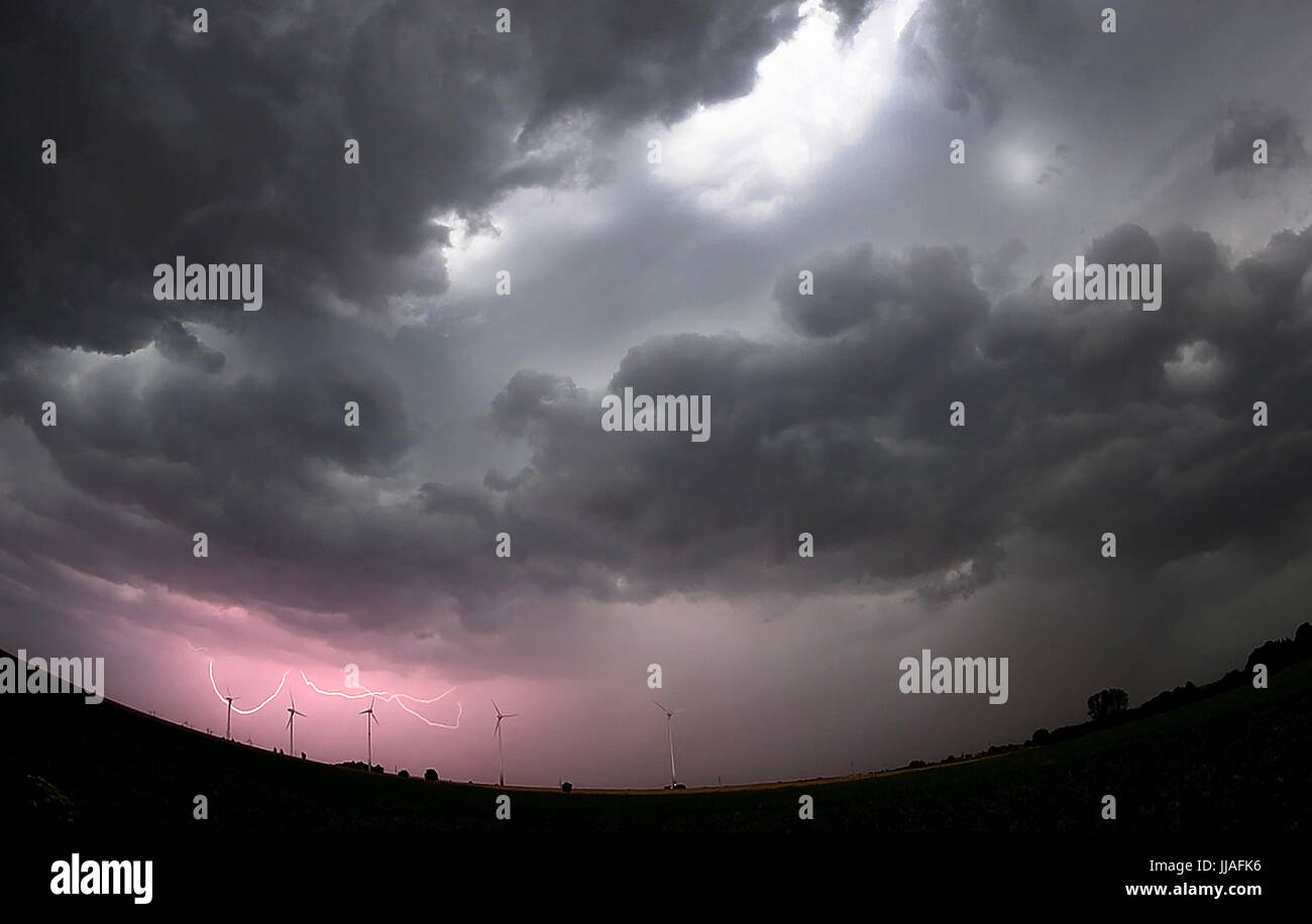 Thunderstorm with squalls and heavy rain hi-res stock photography and ...