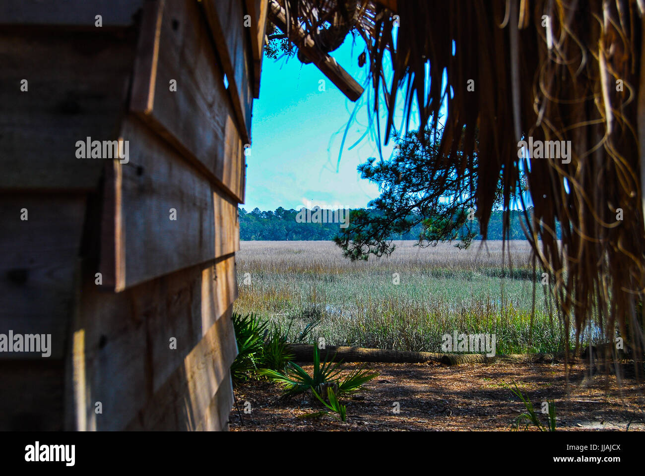 Roof shack hi-res stock photography and images - Alamy