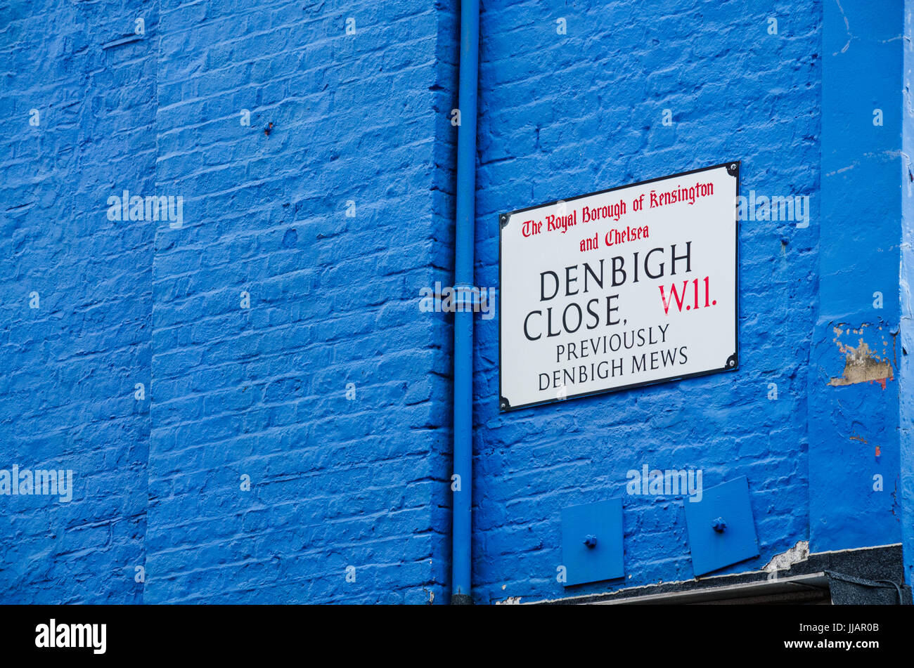 A street sign for Denbigh Close in Notting Hill, London Stock Photo - Alamy