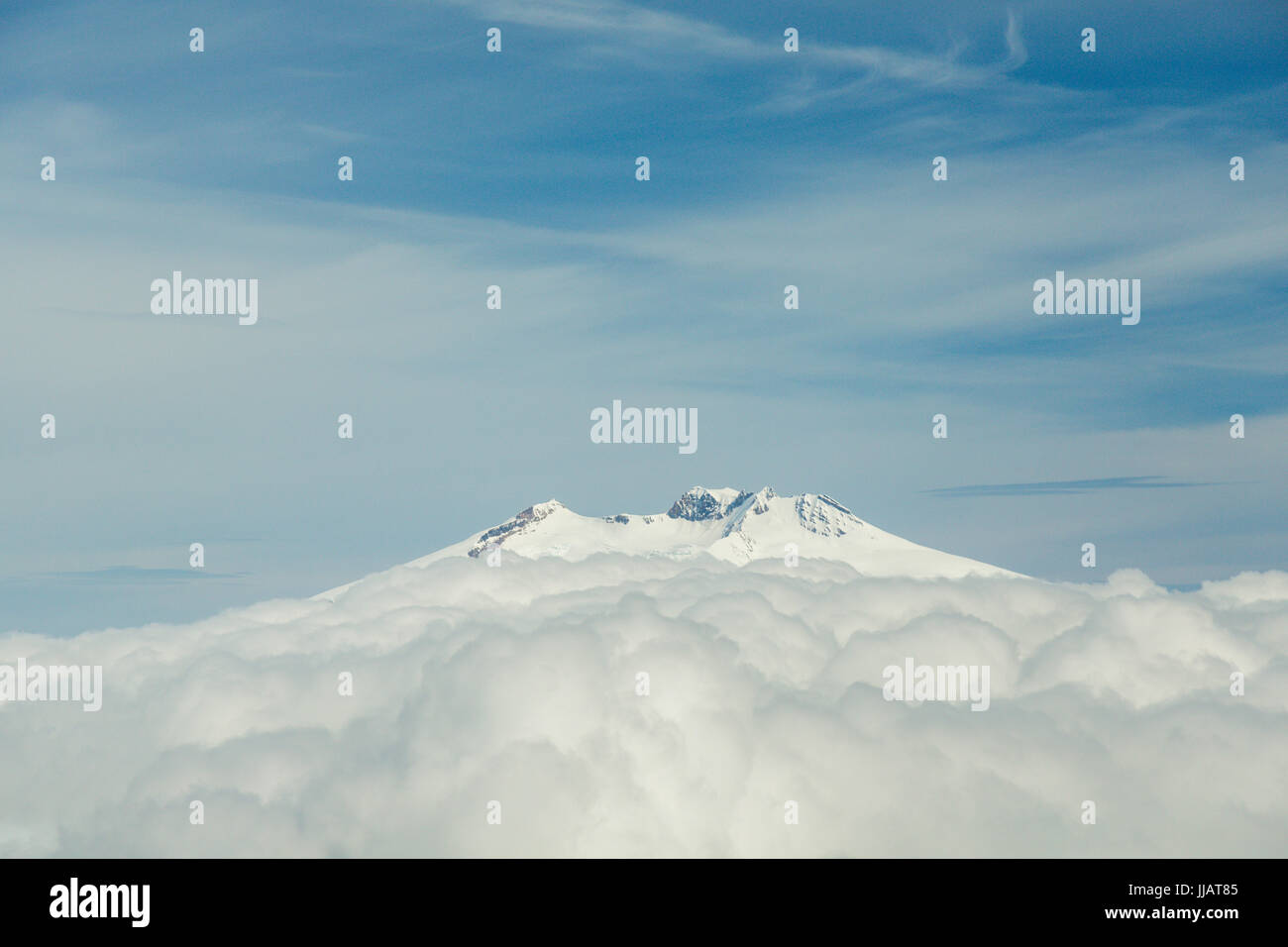 Aleutian range hi-res stock photography and images - Alamy
