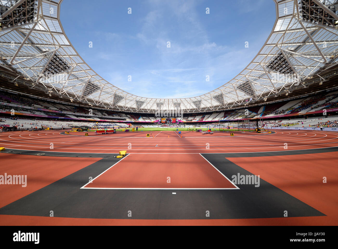 Inside the london stadium west ham hi-res stock photography and images ...