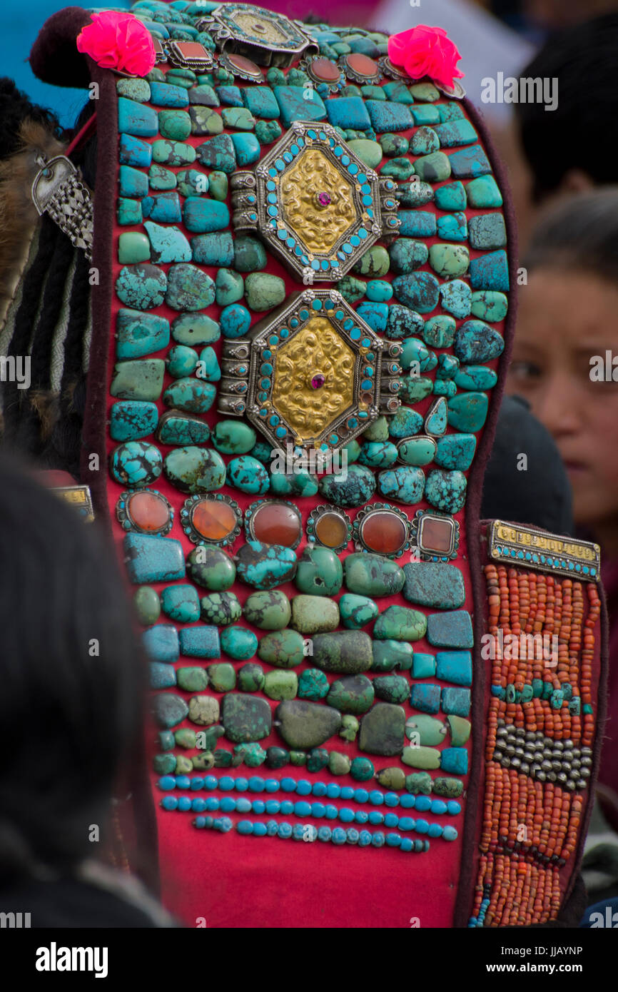 Zanskar, India. Woman wearing traditional headpiece Stock Photo - Alamy