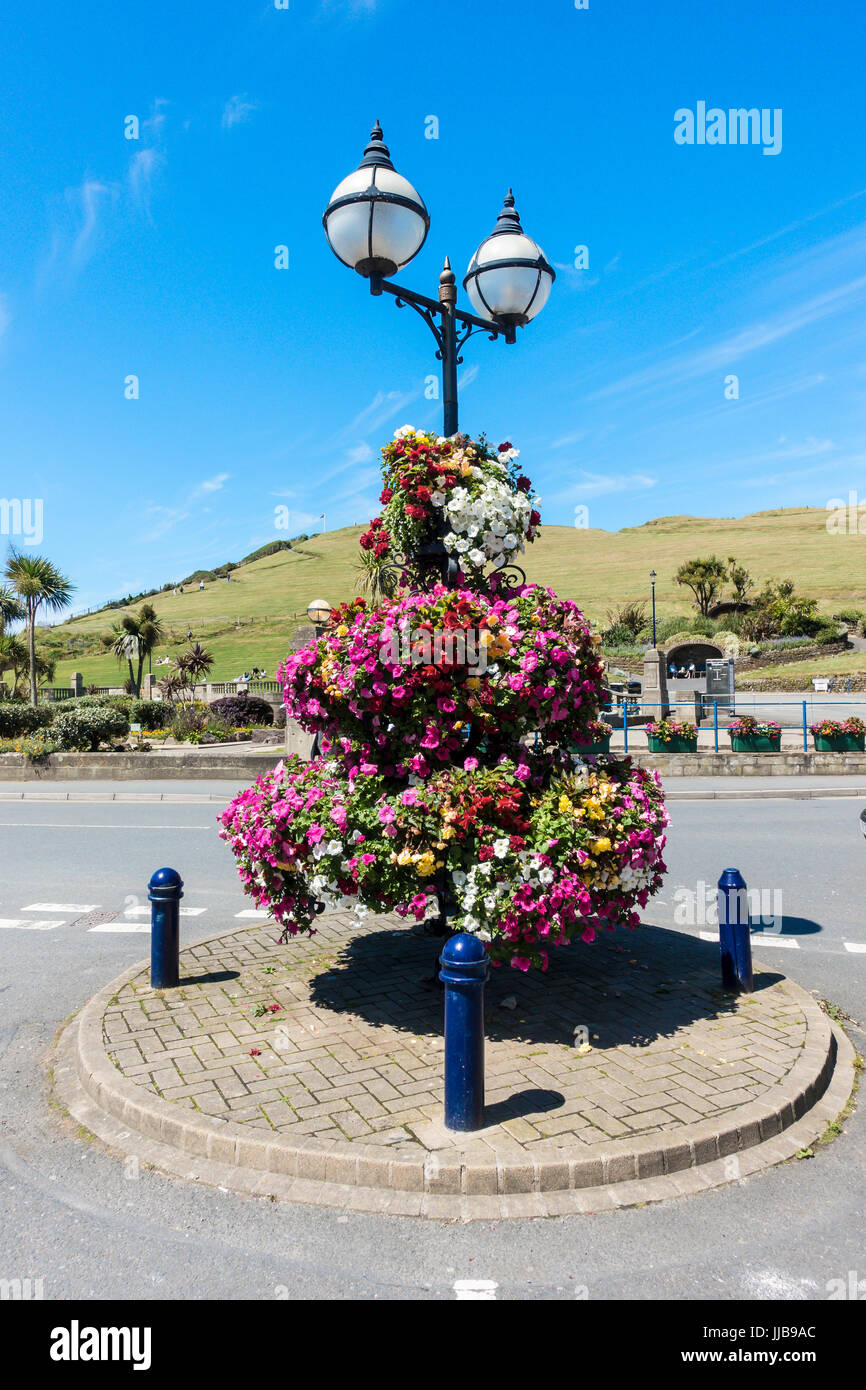 Floral street hi-res stock photography and images - Alamy