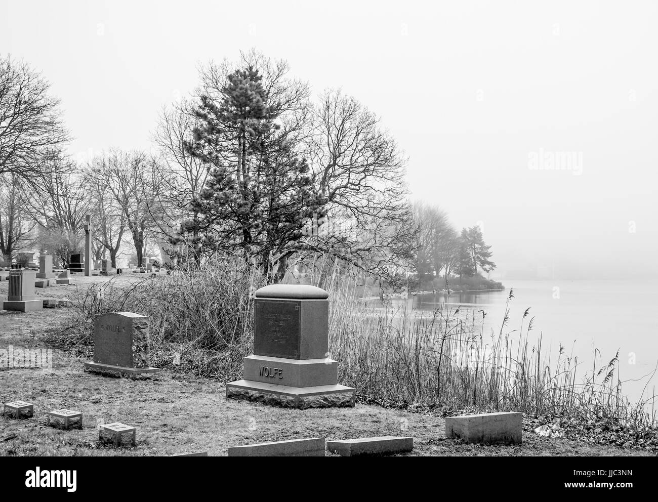 River street cemetery Black and White Stock Photos & Images - Alamy