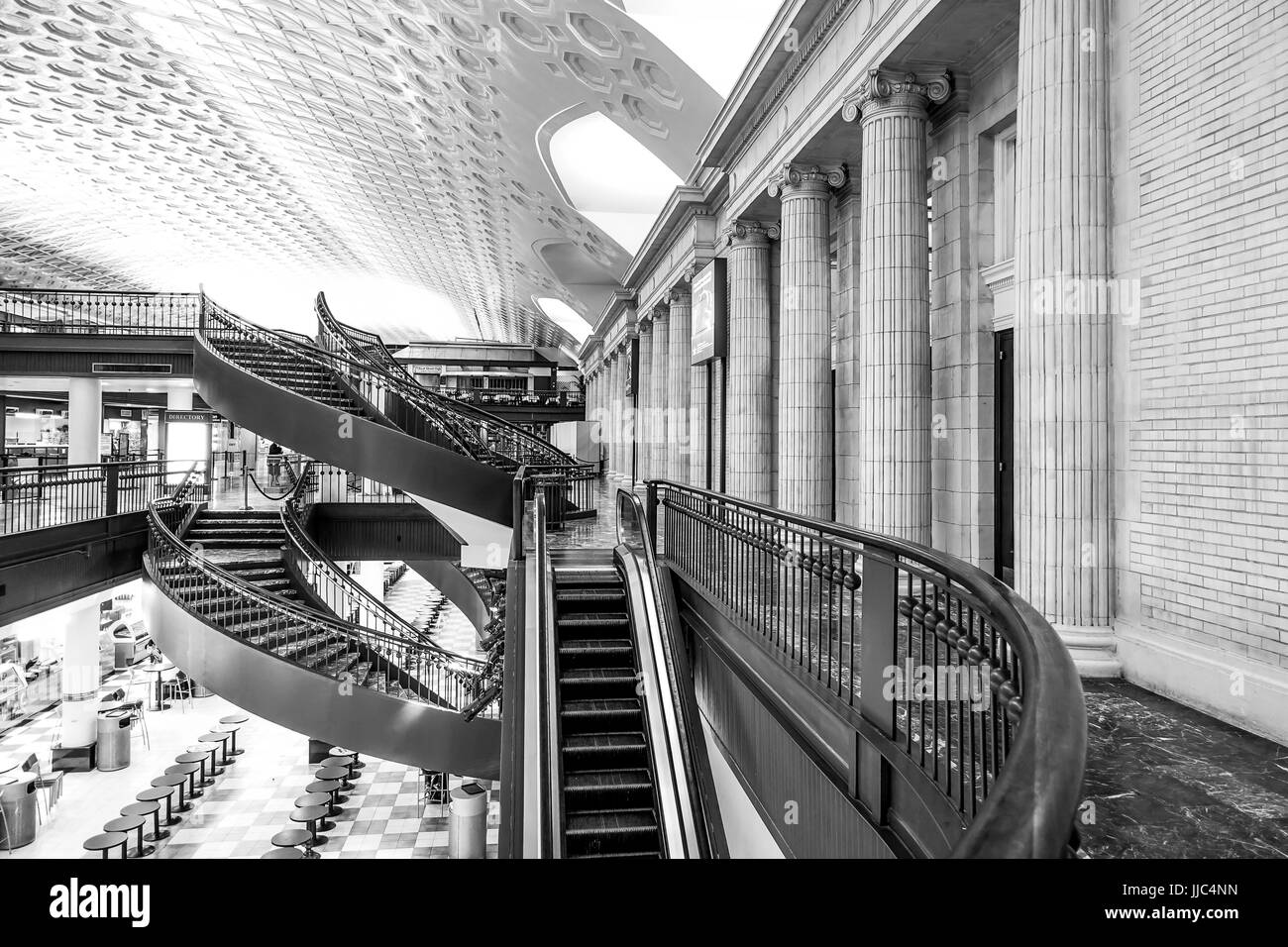 Washington dc union station shops hi-res stock photography and images ...